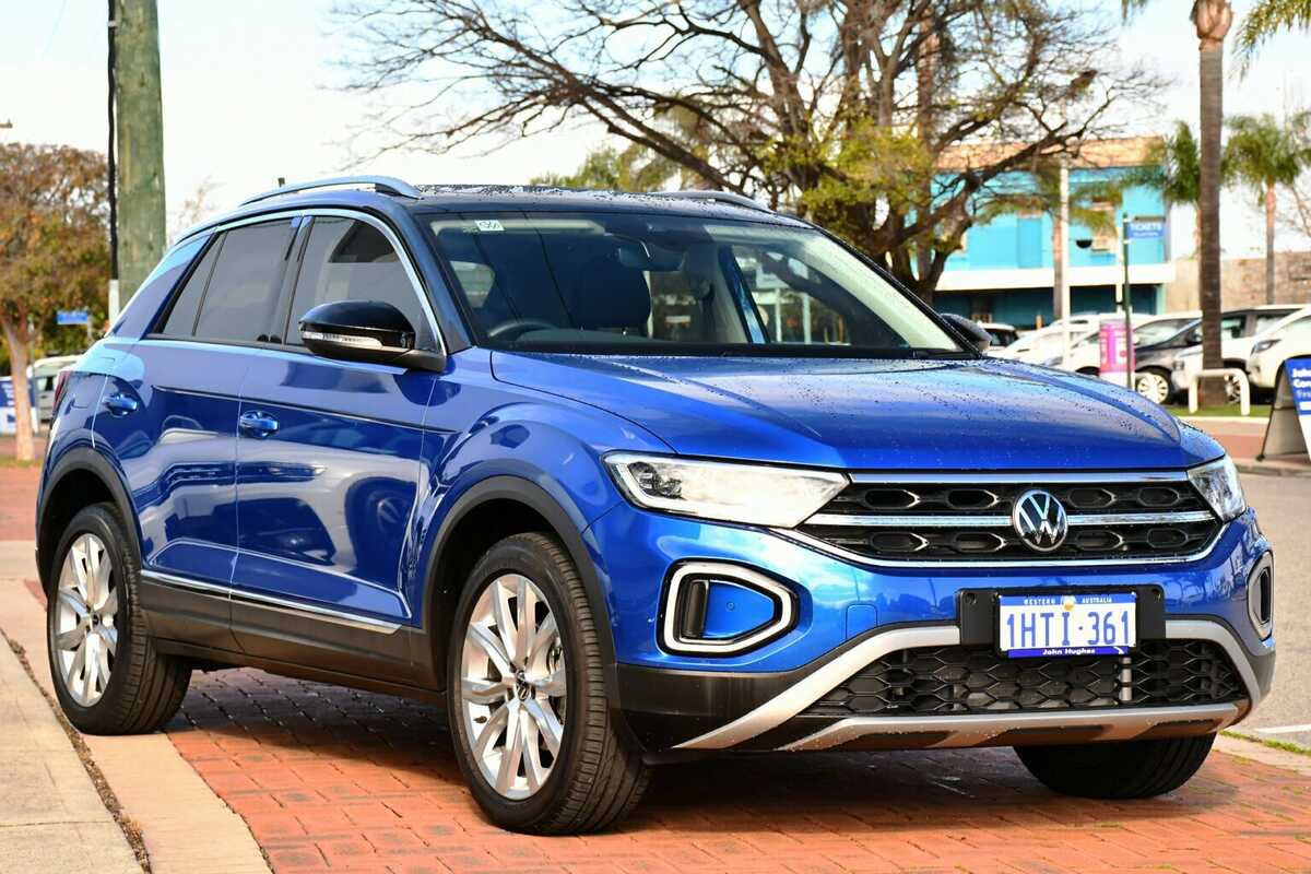 SOLD 2022 Volkswagen T-ROC 110TSI Style in Ravenna Blue & Black | Used ...